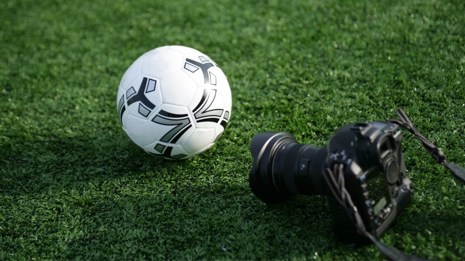 Best Camera Settings for Football Photography Made Easy